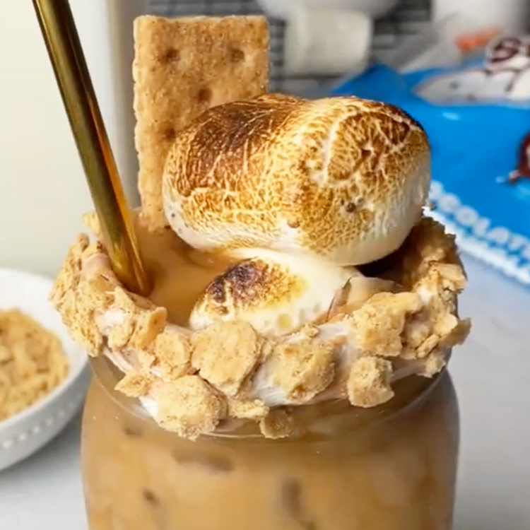 S'mores Latte – Stuffed Puffs